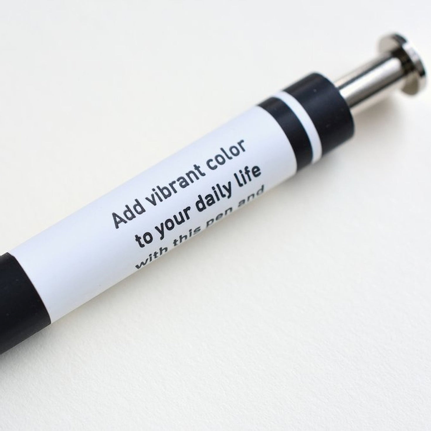 MARK'S STYLE Colors BLACK Vibrant Wooden Shaft Retractable Gel Ink Pen ...